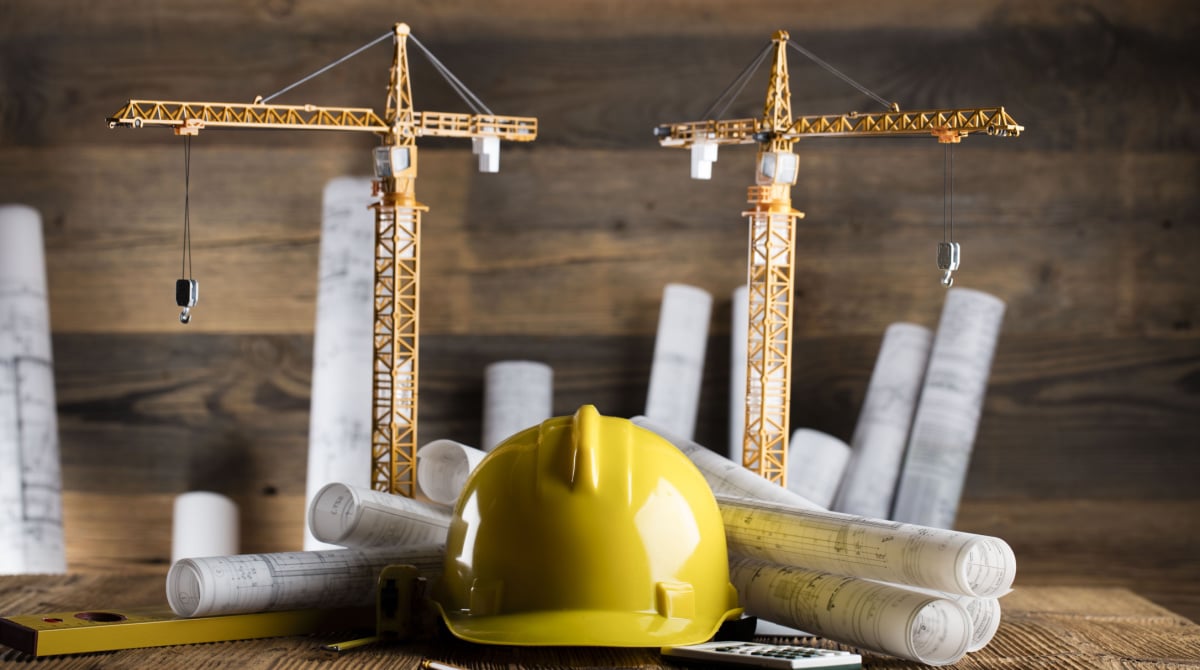 Private vs Public Construction: Risks and Rewards